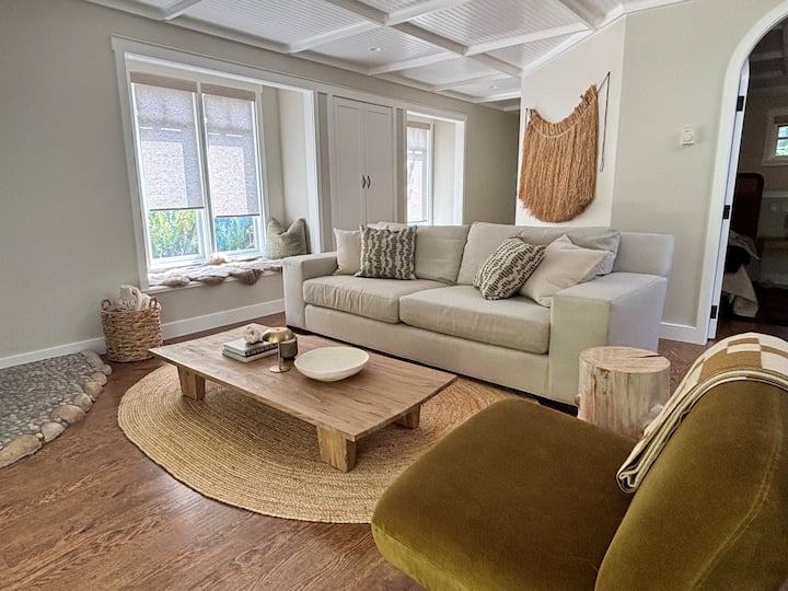 Design-led Luxury Cottage With Woodland Trails - Gibsons