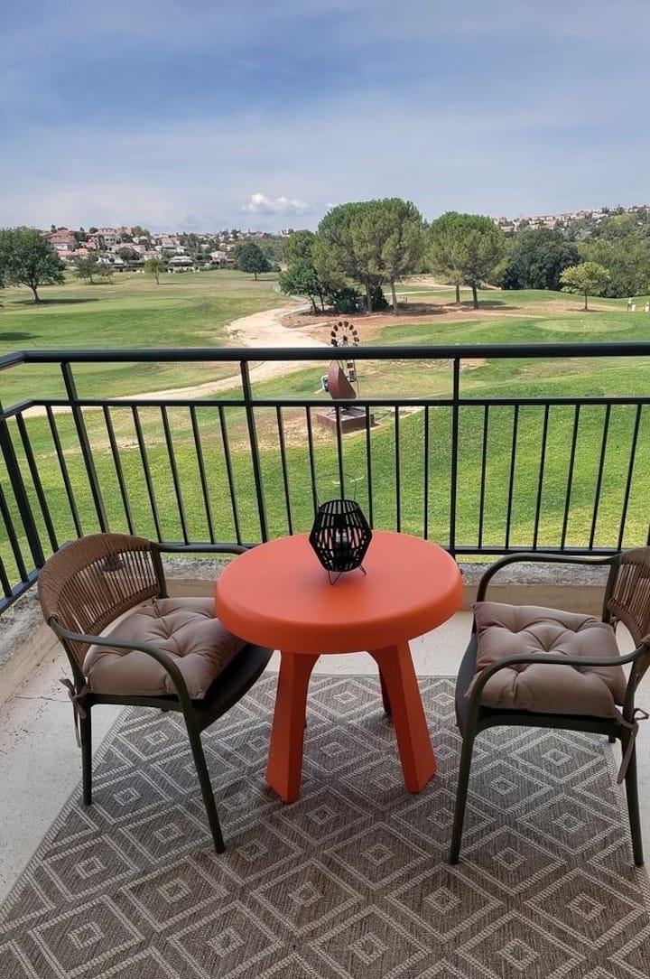 Studio Cosy Avec Balcon Et Vue Sur Le Golf - Juvignac