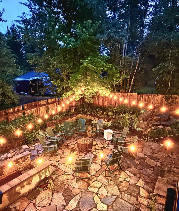 New Downtown ,Davis Avenue Luxury Lodge, Sleeps 20 - マッコール, ID
