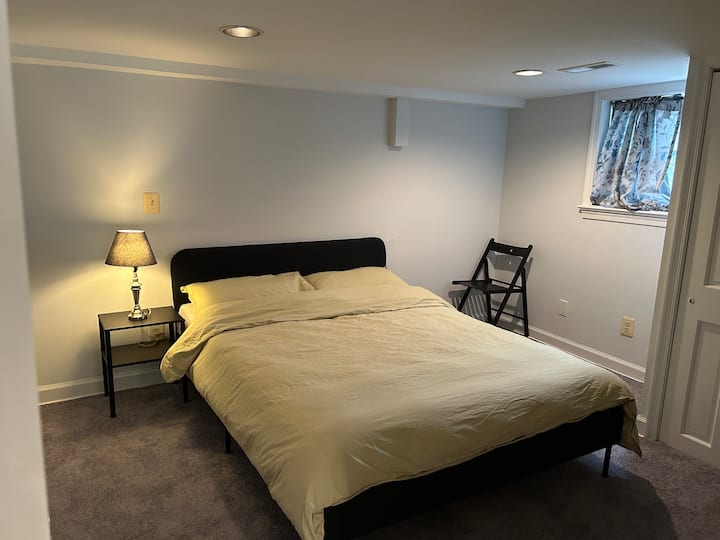 Basement Apartment In Historic Hyattsville, Md - Hyattsville, MD