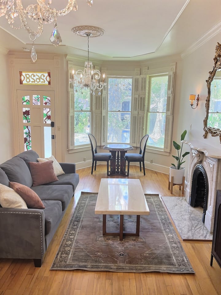 Luxury Midtown Flat-utilities Included & Parking - Sacramento, CA