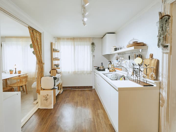 2 Bedrooms Apartment Enjoying Hongdae Area - South Korea