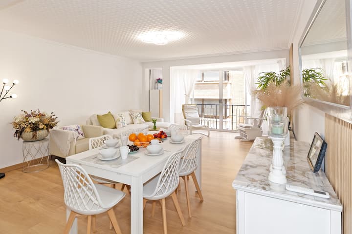 Céntrico Y Espacioso · A/c · Wifi · 4 Dorm · 2 Bañ - El Perellonet