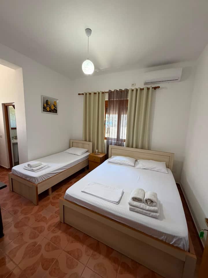 White Rooms - Durazzo