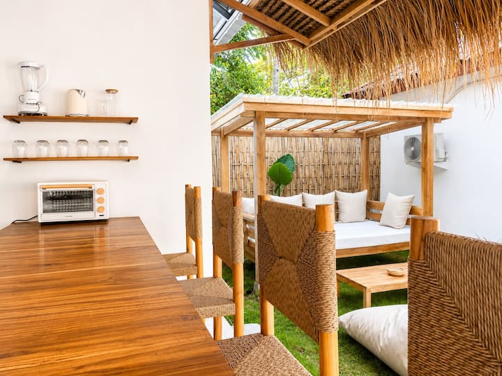 Private 2br Family Villa With Kitchen & Garden - Gili Islands