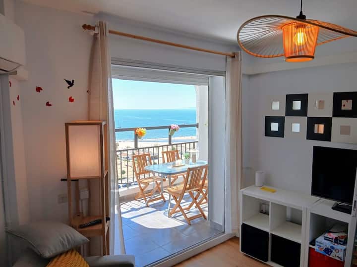 Front Beach Empuriabrava - Cadaqués