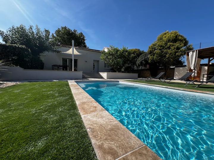 La Villa Malou, Une Villa D'exception Avec Piscine - France