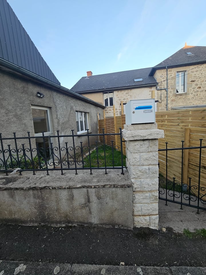 Logement Indépendant 2 Personnes - Saint-Gervais-d'Auvergne