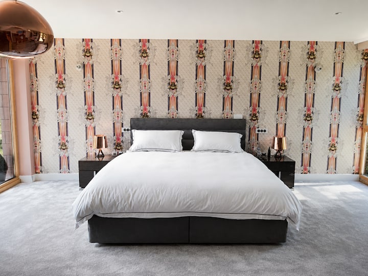 Cloud 9 Luxurious, Perfect For A Relaxing Escape. - Kent