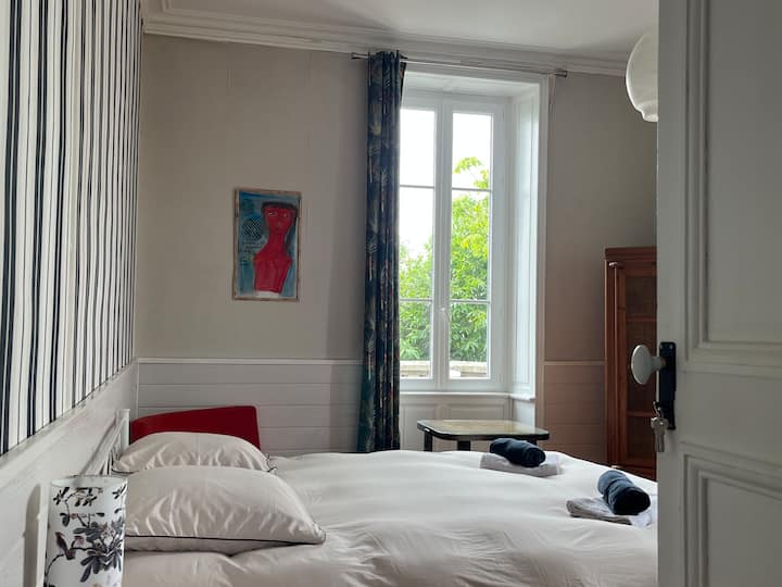 Une Belle Chambre Double Dans Une Maison Dhôte - Douarnenez