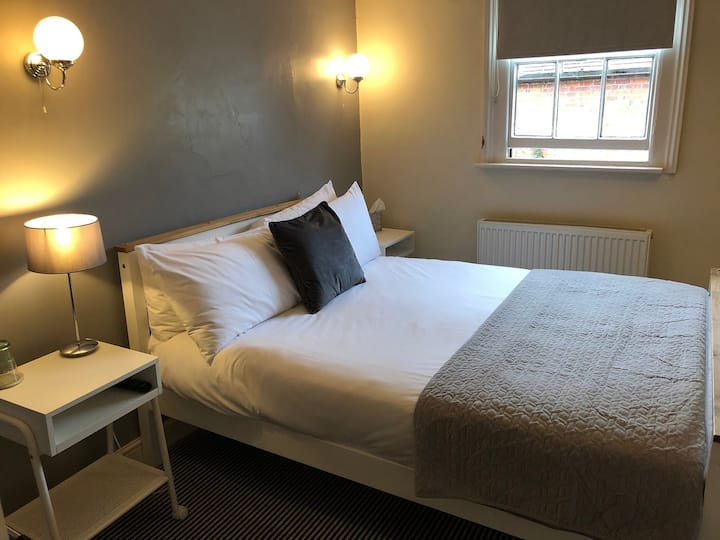 Double-premium-sdb Privée Avec Baignoire Et Douche - Wallingford