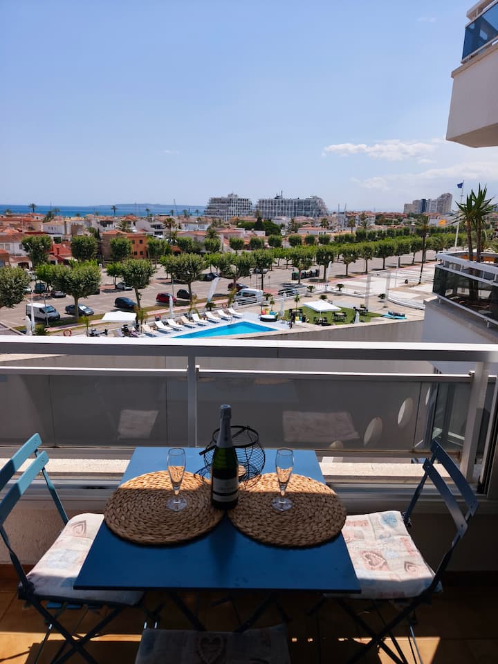 Harbor Escape: Cozy Gem For Couples & Nomads - Cadaqués