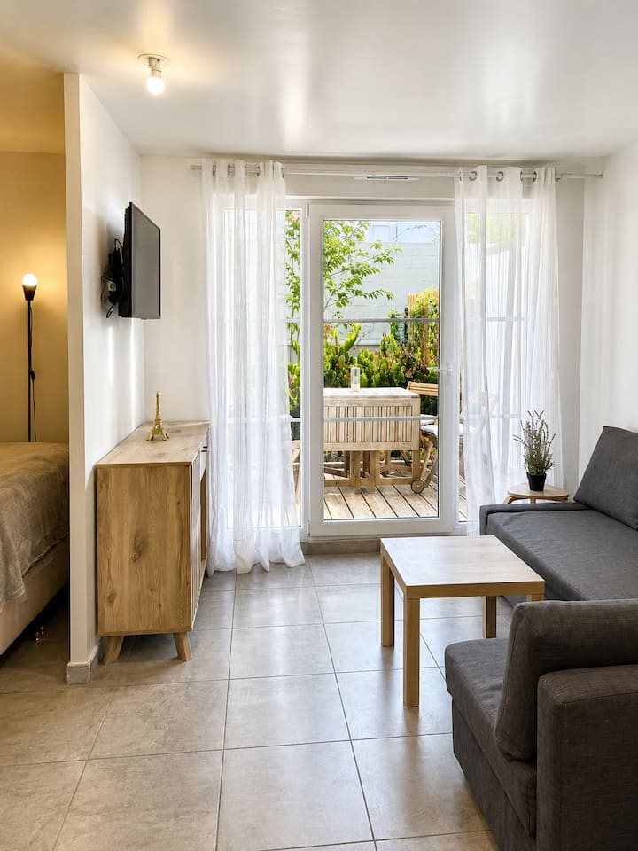 Magnifique Appartement 2 Pièces Avec Jardin Privé - ibis budget Aeroport le Bourget Garonor