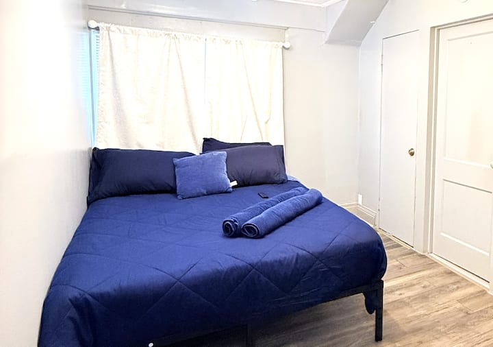 Family & Group Stay | 5br | 14 Guests - Buffalo, NY