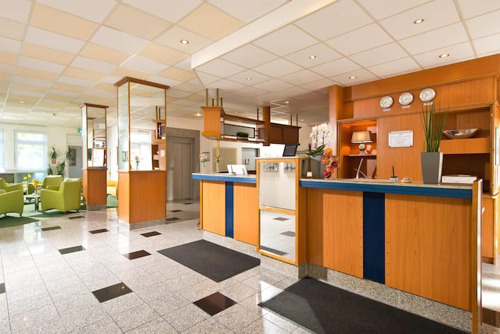 Relaxing Double Room With Easy City Access - Leverkusen