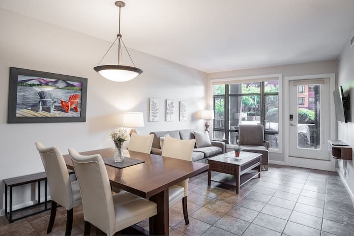 2br Kelowna Condo With Pool & Hot Tub - Kelowna