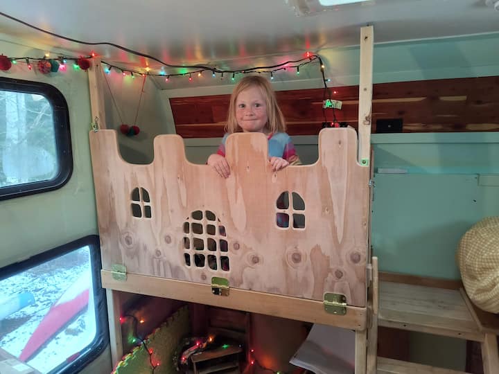 Cozy Covered Rv In The Maine Woods - Belfast, ME