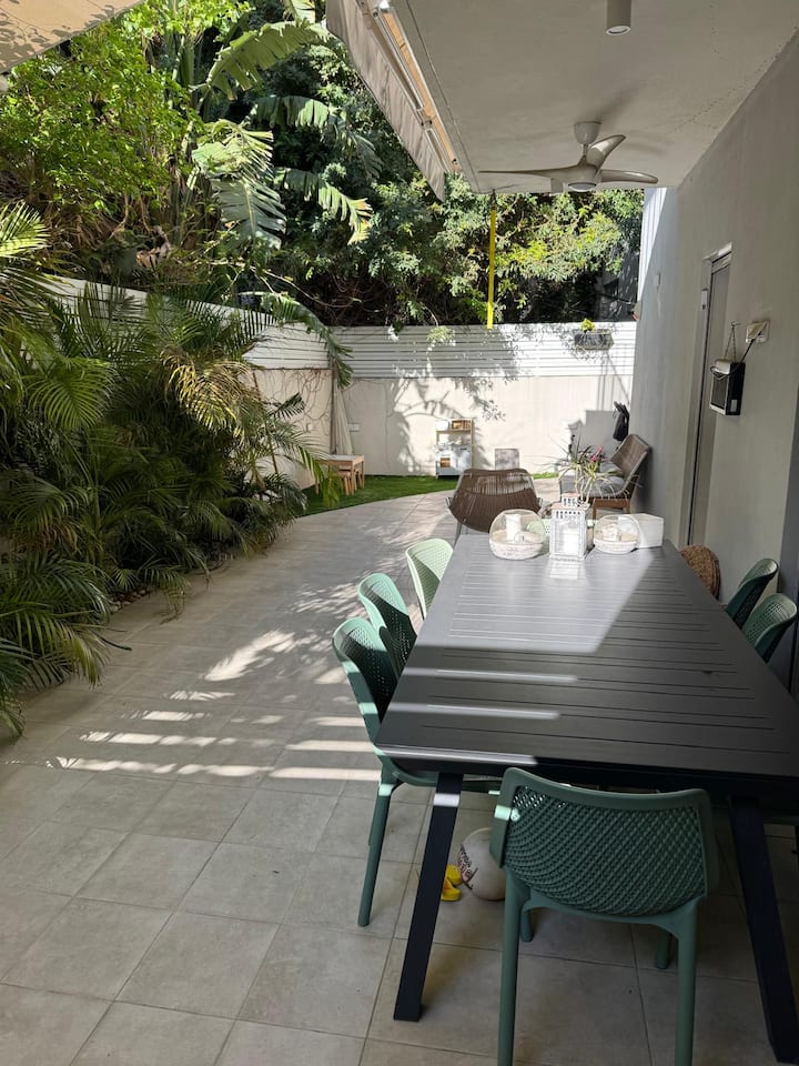 Modern Garden Apartment With Parkingַַ & Mamad - Tel-Aviv