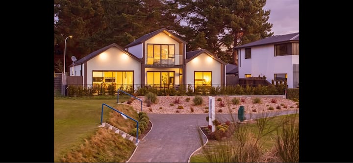 *Fairway Retreat Kaiapoi Golf Course* - Pegasus