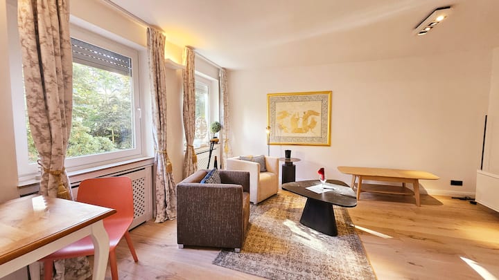 The Redwood Collection - Redwood Heights - Bonn