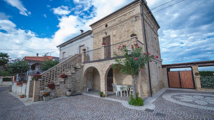 Borgo Agrituristico Il Pino - Maiella House - Ortona