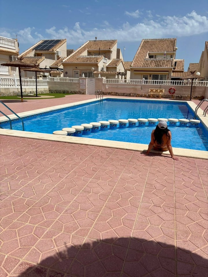 Maison Tout Confort Dans Un Quartier Sympa - Los Montesinos
