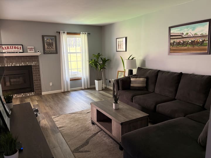 2br Townhouse No Cleaning Fee 11 Am Check-in - 새러토가스프링스