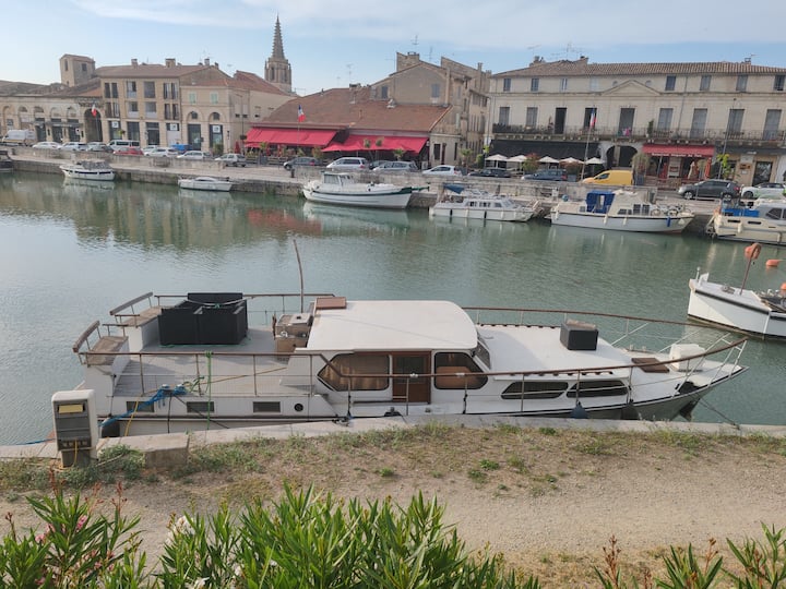 Séjour Insolite Péniche Vue Sur Le Port Beaucaire - Beaucaire