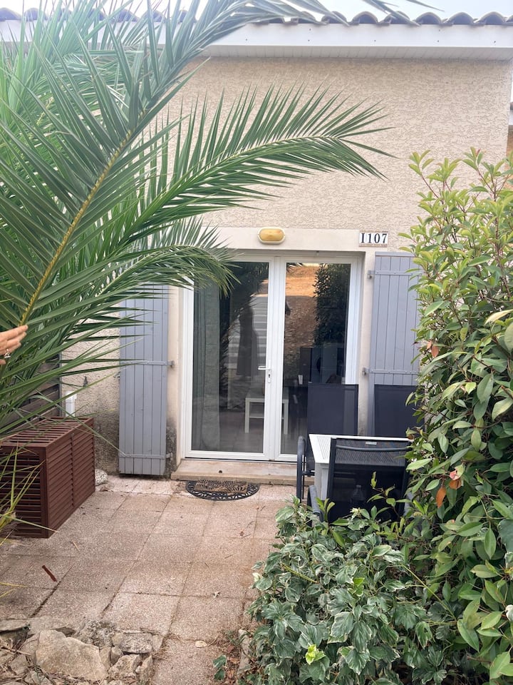 Studio Pour Vacances Idéales En Famille - Calvisson