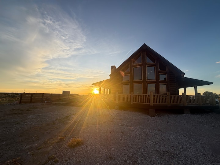 Elk Lodge & Hot Tub - Arizona