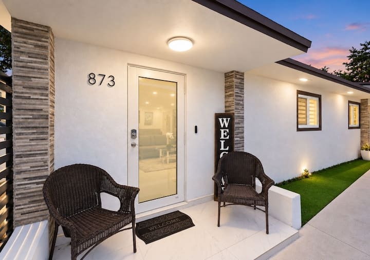 Private 2br Apartment Near Mia Airport W/ Parking - Hialeah, FL