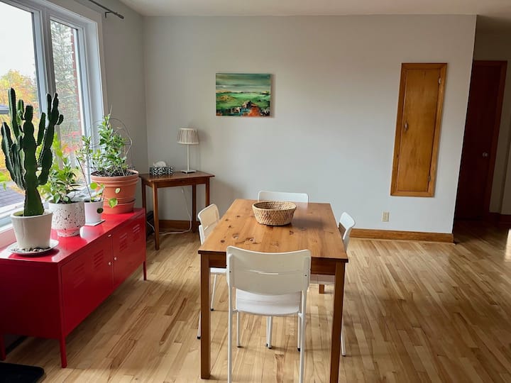 Logement Entièrement Meublé Pour 31 Jours Et + - Sherbrooke