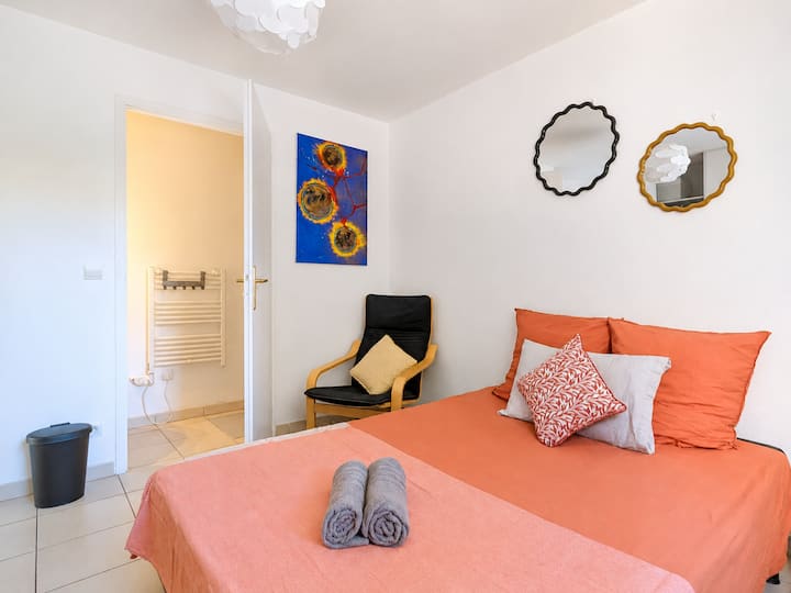 Apt Central 3 Suites & Salles D'eau, Balcon Et Pkg - Montpellier