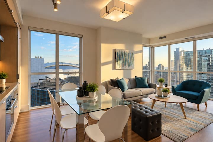 Luxury Condo, Cn Tower, City Skyline & Lake Views - Richmond Station - Toronto