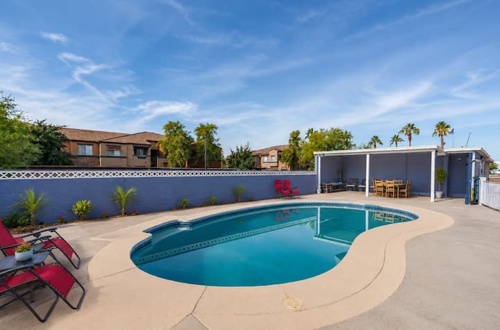 Modern 2br | Pool | Near Phoenix Raceway - Avondale, AZ