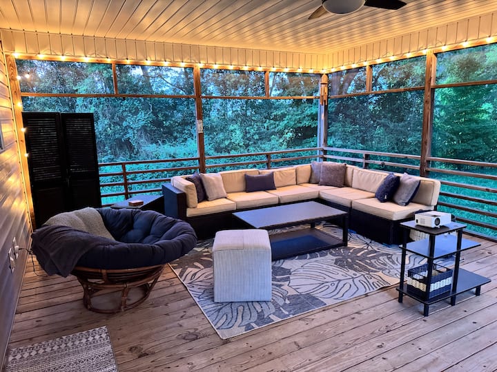 Speedway Retreat | Pet-friendly + Screened Porch - Concord, NC