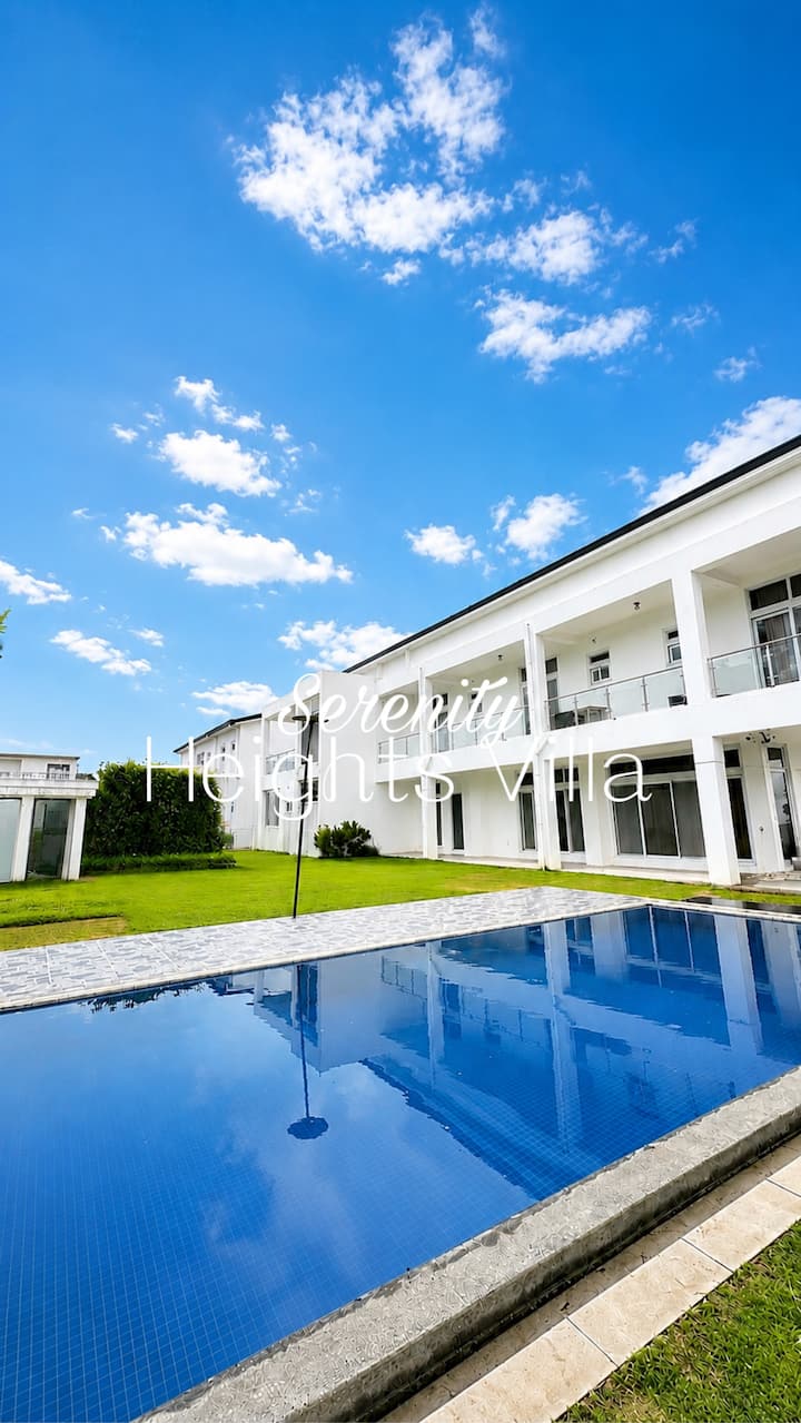 Serenity Heights Villa 1 Few Minutes Away To Aqua - Angeles