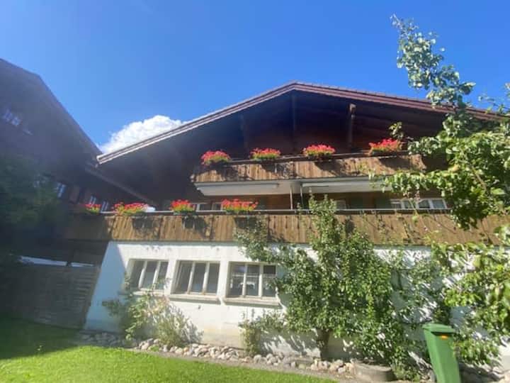 Saanen Alpine Heritage Chalet - Gstaad