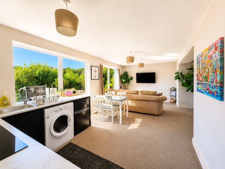 Mor Haus - The Studio - The Mumbles
