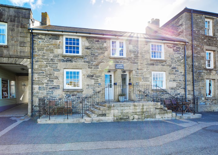 2 Jerboa Cottages - Stone Cottage On The Harbour - Porthleven