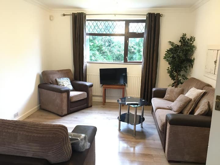 6-bedroom Contractor House | Sleeps 810 | Cork - Cork, Irlanda