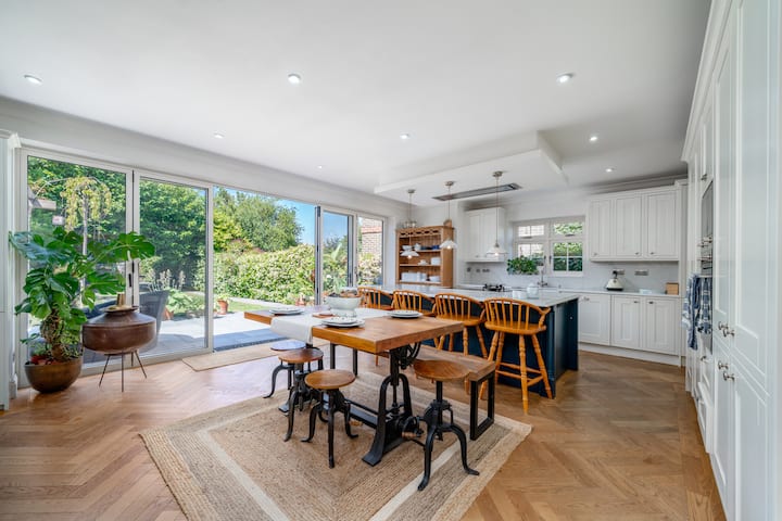 Cottage In The Capital - London
