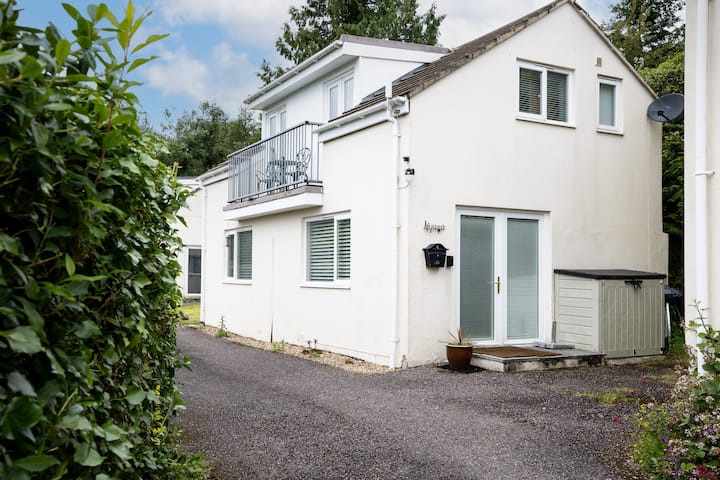 Charming 2 Bed Lodge | Peaceful Setting | Balcony - Devon