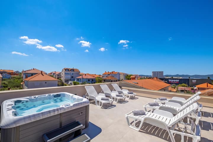 Luxury Zadar 3br Penthouse /W Rooftop Jacuzzi - Zadar