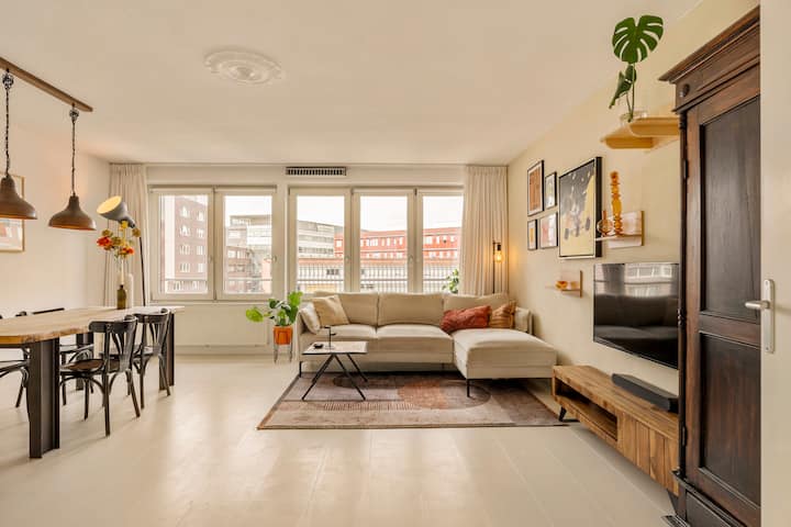 Goed Bereikbaar En Netjes Onderhouden Appartement - Amsterdam