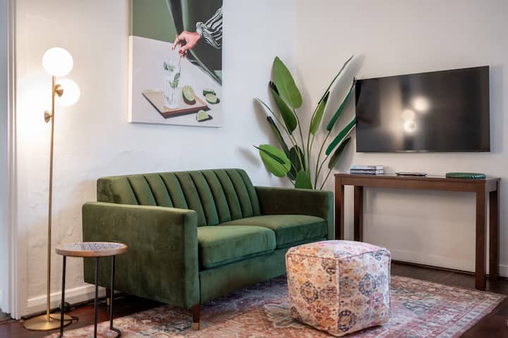 The Art Deco Darling - Espresso & Velvet On Bulwer - Stirling