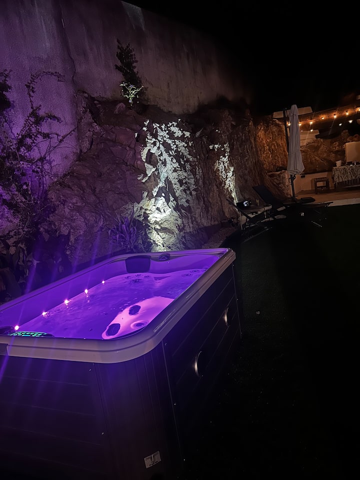 T2 Insolite à Flanc De Roche Jacuzzi&ciné éToilé - Plan-de-Cuques