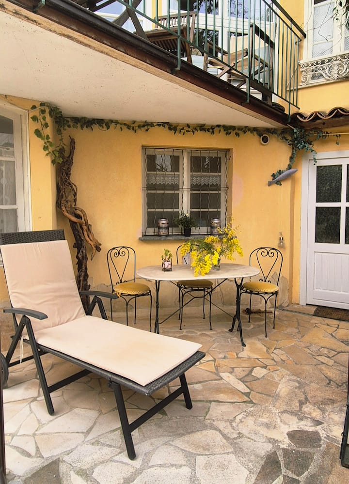 Charming Studio, Calm, Center, View, Garden, Park. - Vence