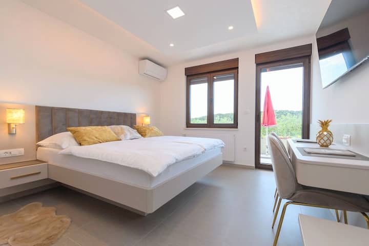 Rab Serenity Residence - Luxury Studio - Rab
