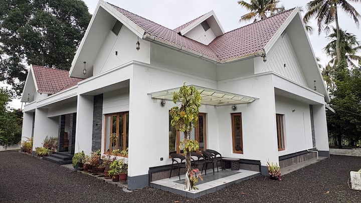 Kerala Vibes | 2bhk Villa | Gateway To Munnar - Kothamangalam